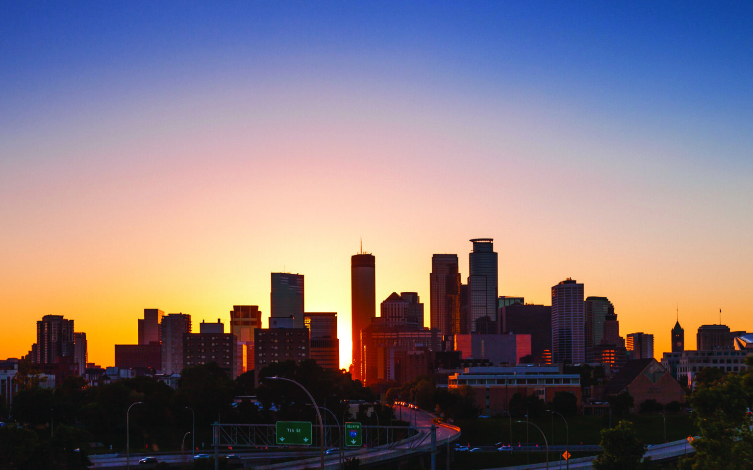 COL4-S Data Center Spec Sheet - Cologix